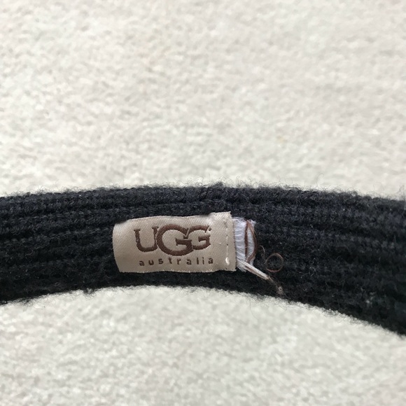 Accessories | Ugg Black Earmuffs Ear Warmers | Poshmark